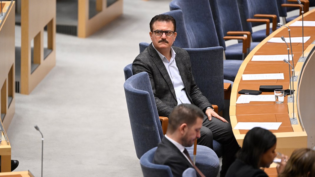 Jamal El-Haj trotsar partiet – stannar kvar i riksdagen - Altinget